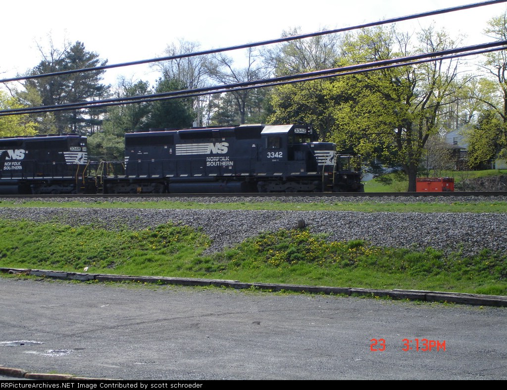NS 3348 & NS 3342 pushing at the rear WB
